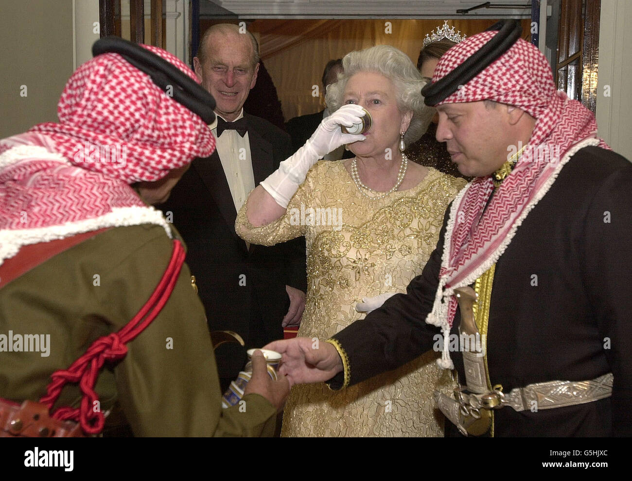 Queen Elizabeth Ii State Visit To Jordan High Resolution Stock ...