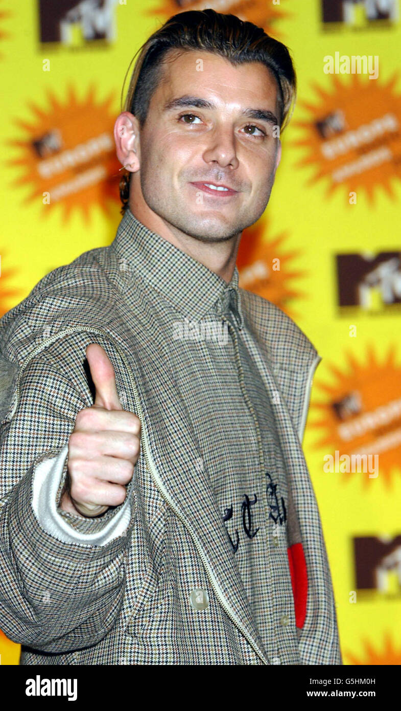 Singer Gavin Rossdale from the band Bush backstage during the MTV ...