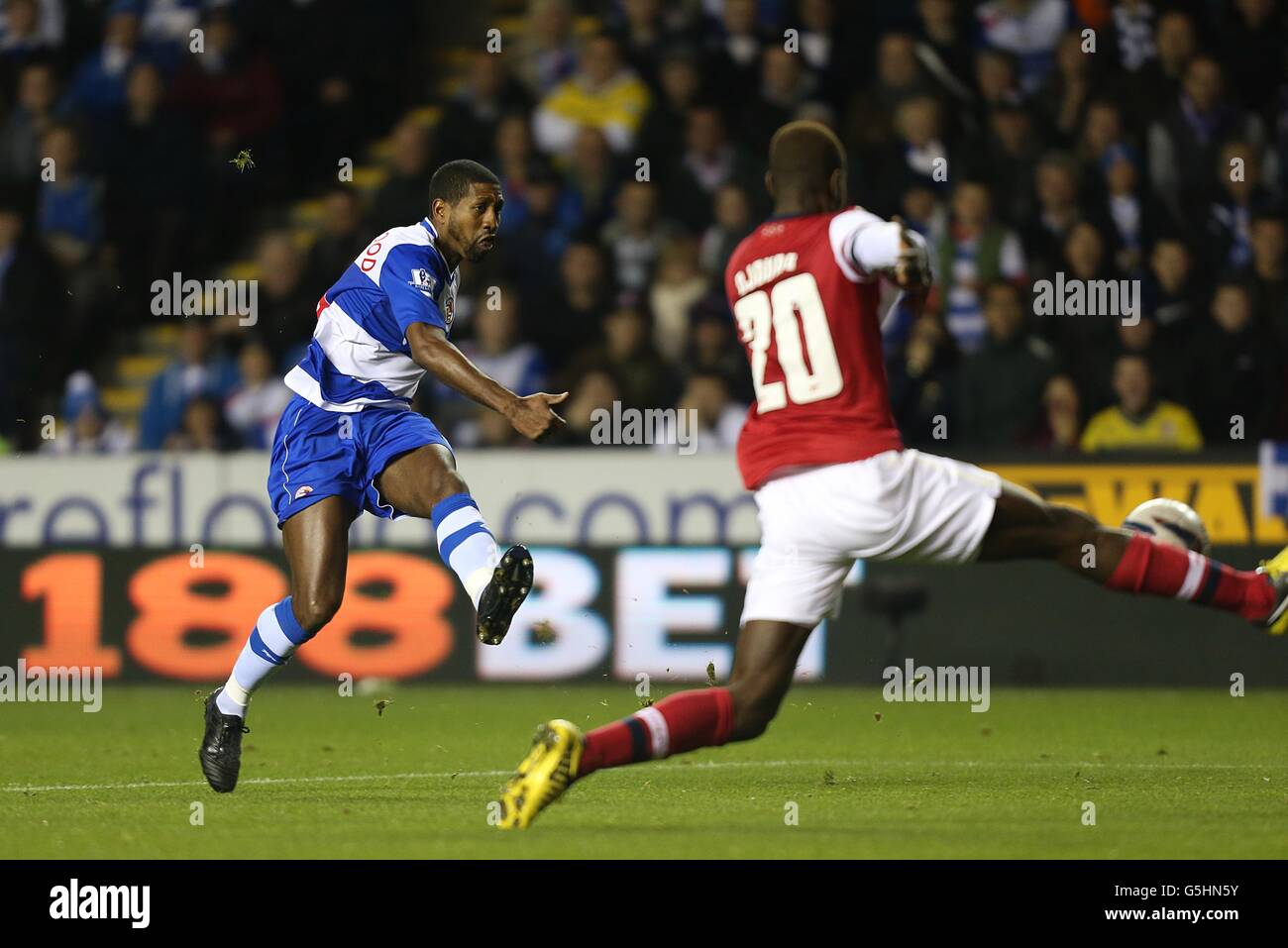 Soccer - Capital One Cup - Fourth Round - Reading v Arsenal - Madejski ...