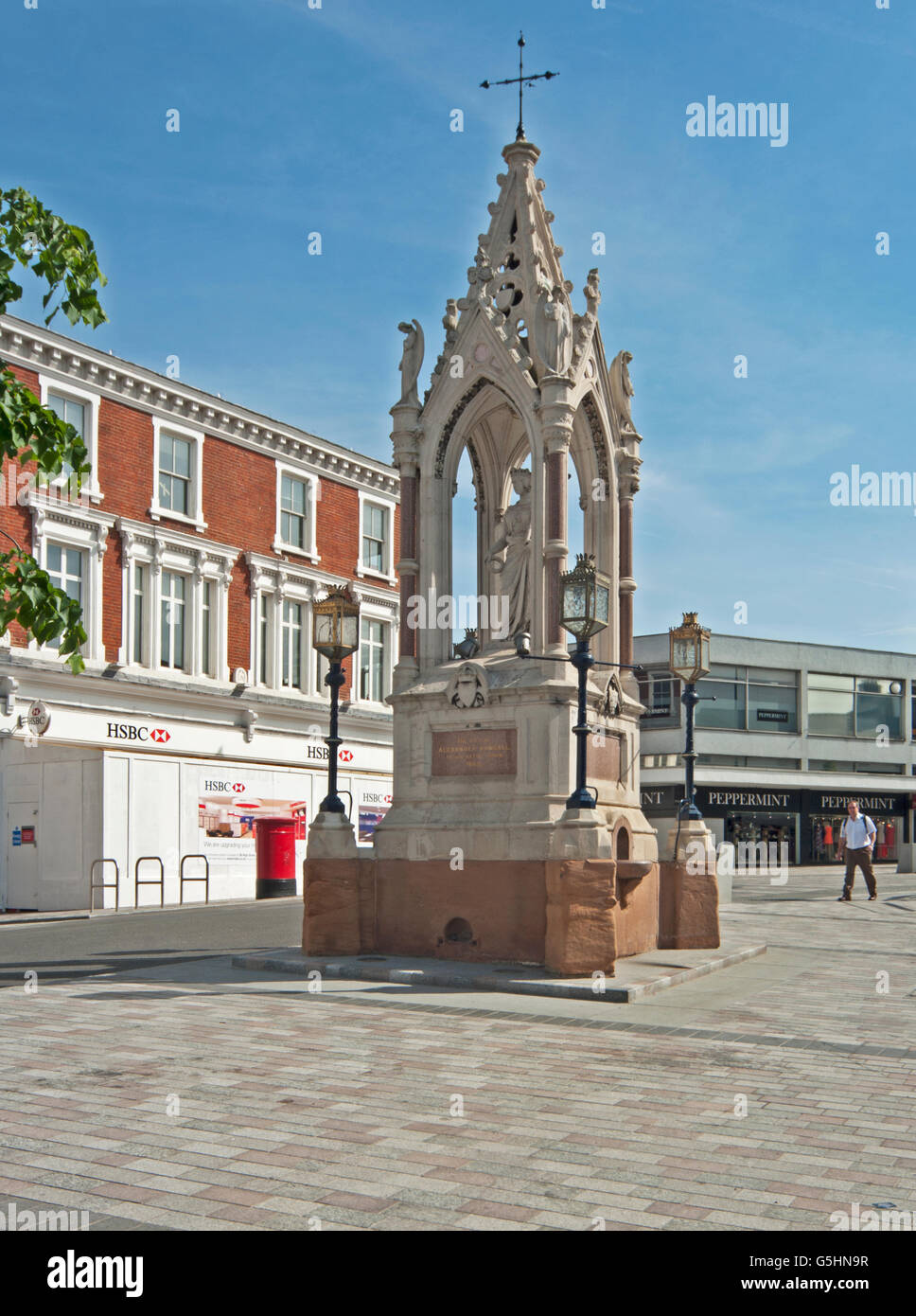 Maidstone, Queen Victoria Monument, High Street, Kent, England Stock ...