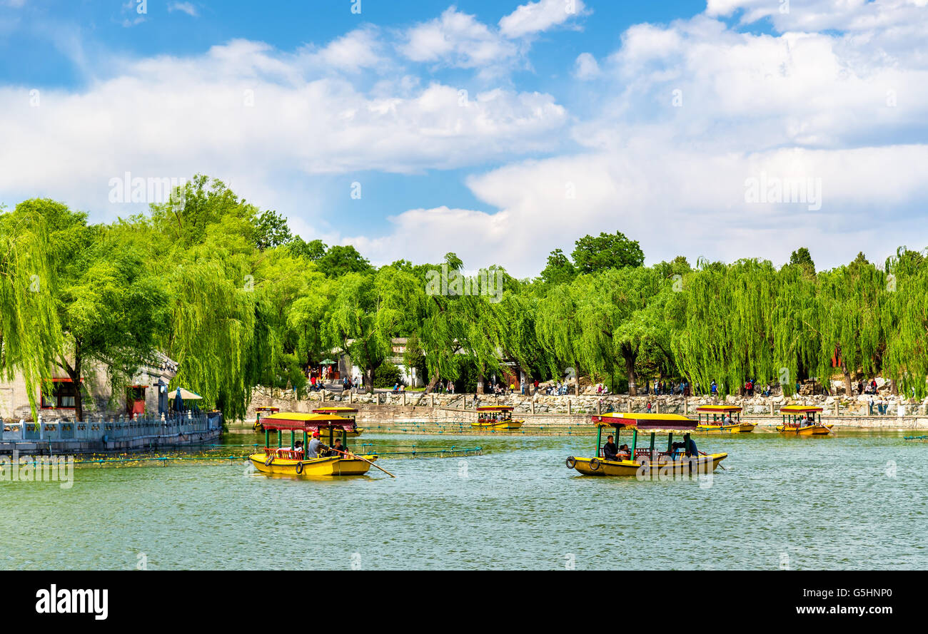 Beihai Park with the lake - Beijing Stock Photo - Alamy