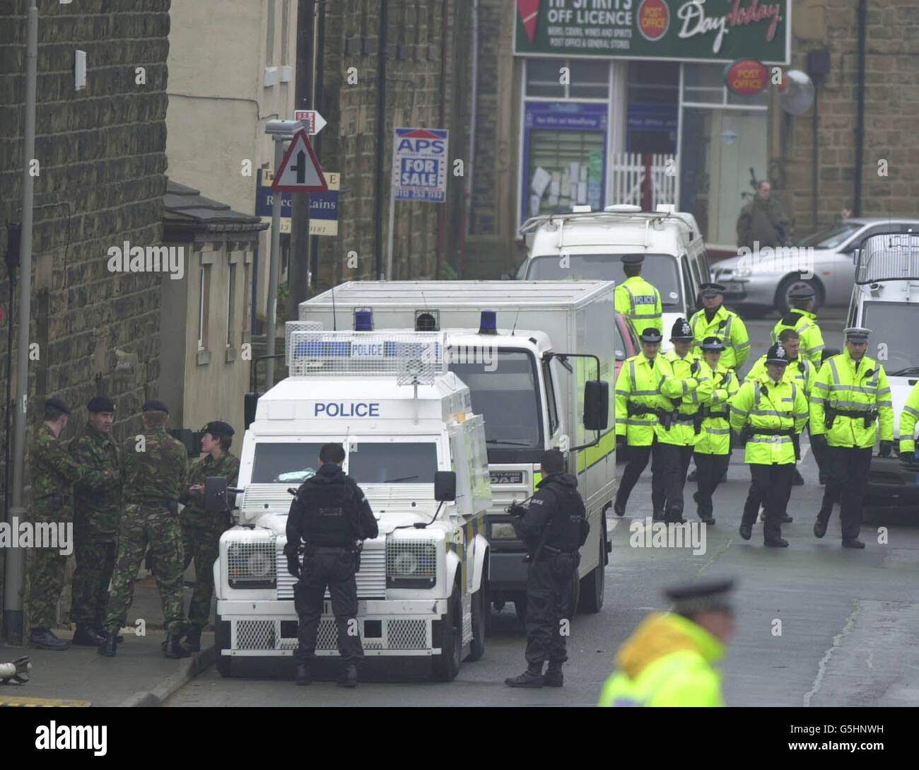 Real IRA bomb factory Raid Stock Photo - Alamy