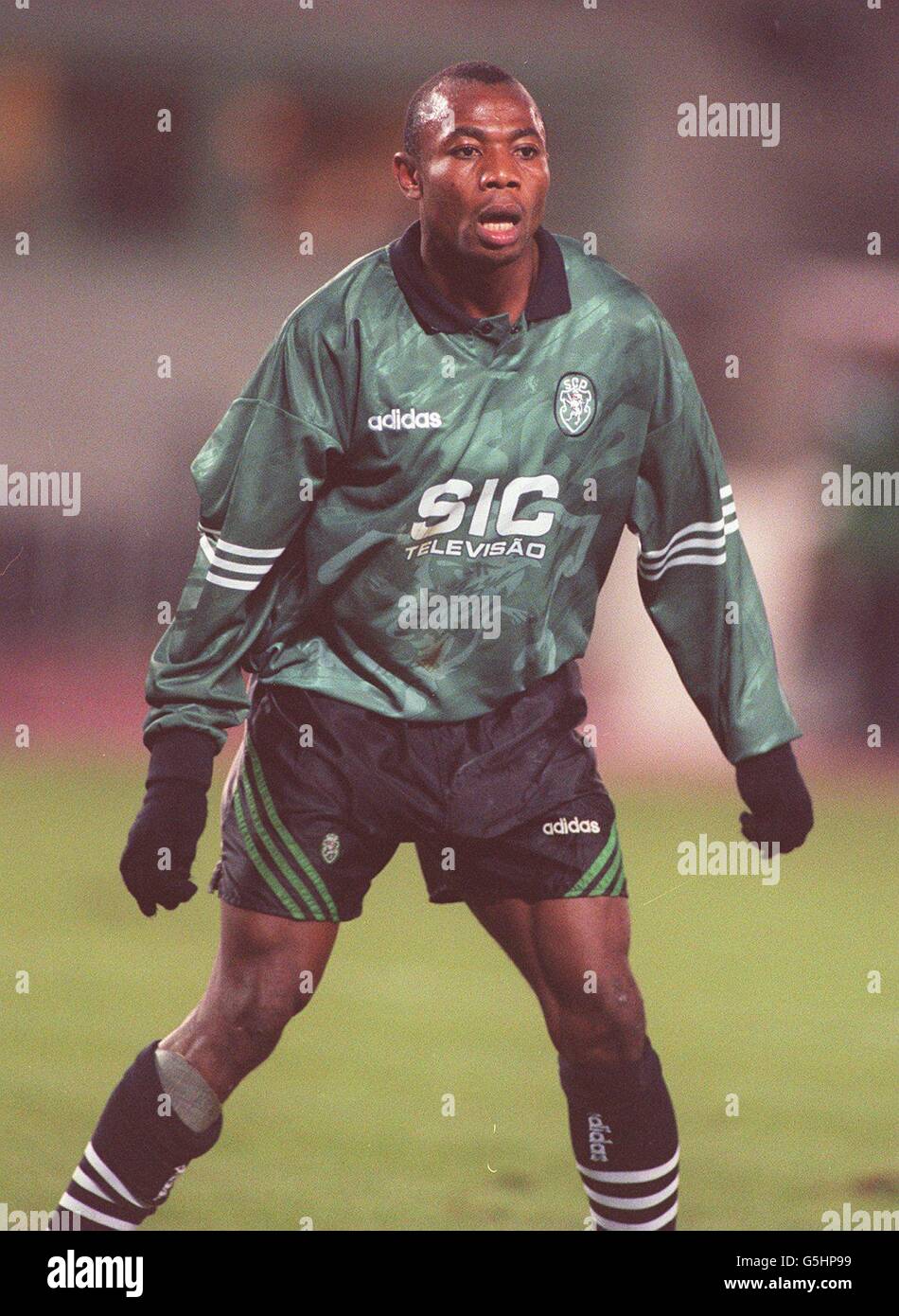 Emmanuel amunike hi-res stock photography and images - Alamy