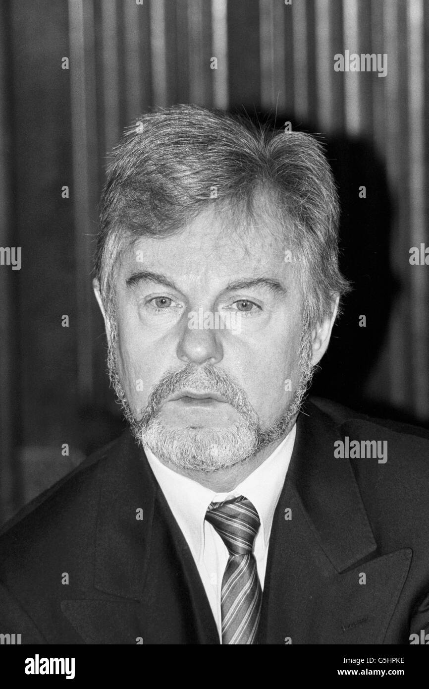 Entertainment - British Actors - Derek Jacobi Stock Photo - Alamy