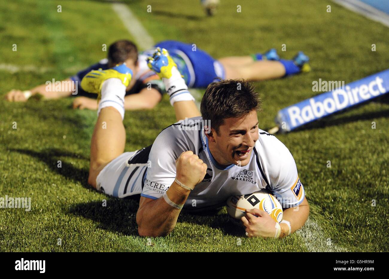 Dth van der merwe scores try for glasgow warriors hi-res stock ...