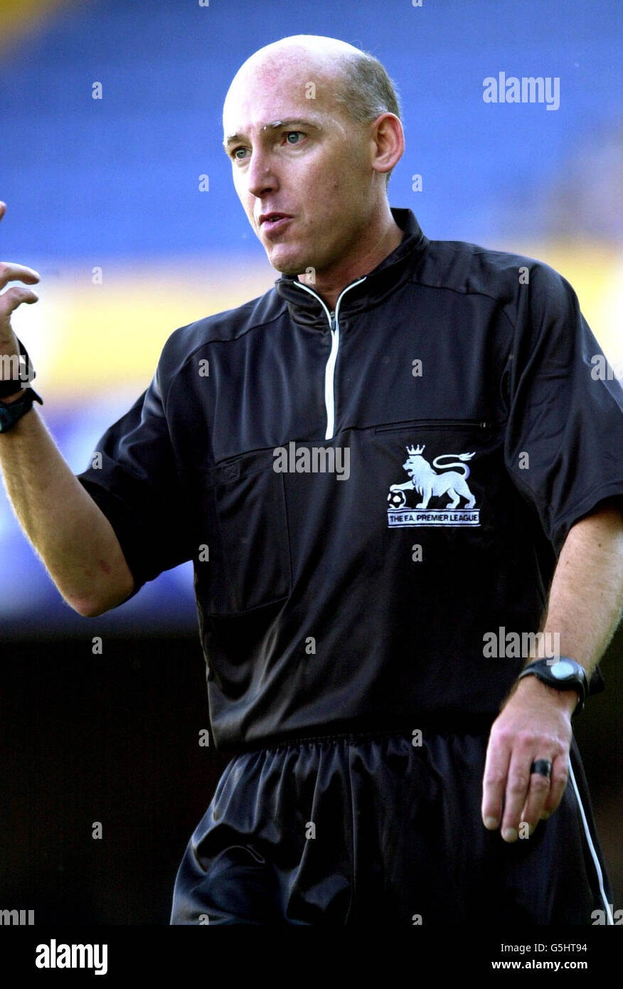 FOOTBALL REFEREE BARRY KNIGHT Stock Photo - Alamy