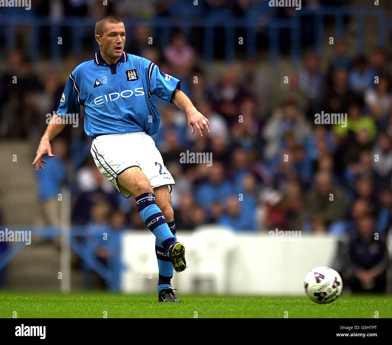 Manchester City's Steve Howey in action during the Nationwide Division ...