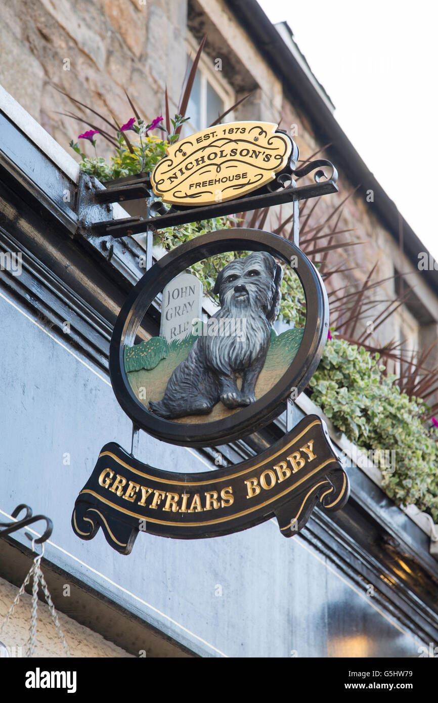 Pub scotland hi-res stock photography and images - Alamy