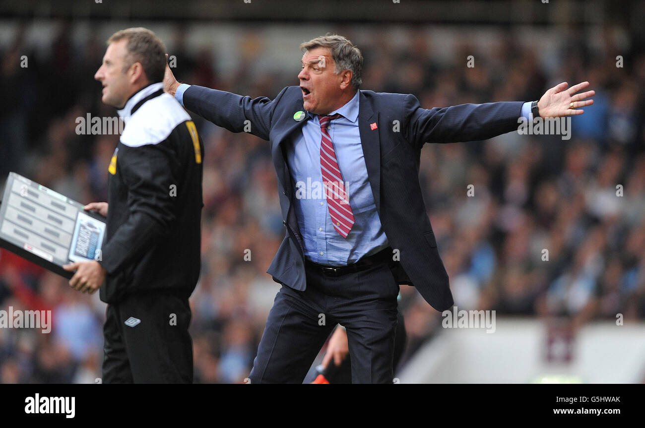 West Ham's Sam Allardyce reacts to a foul during the Barclays Premier ...