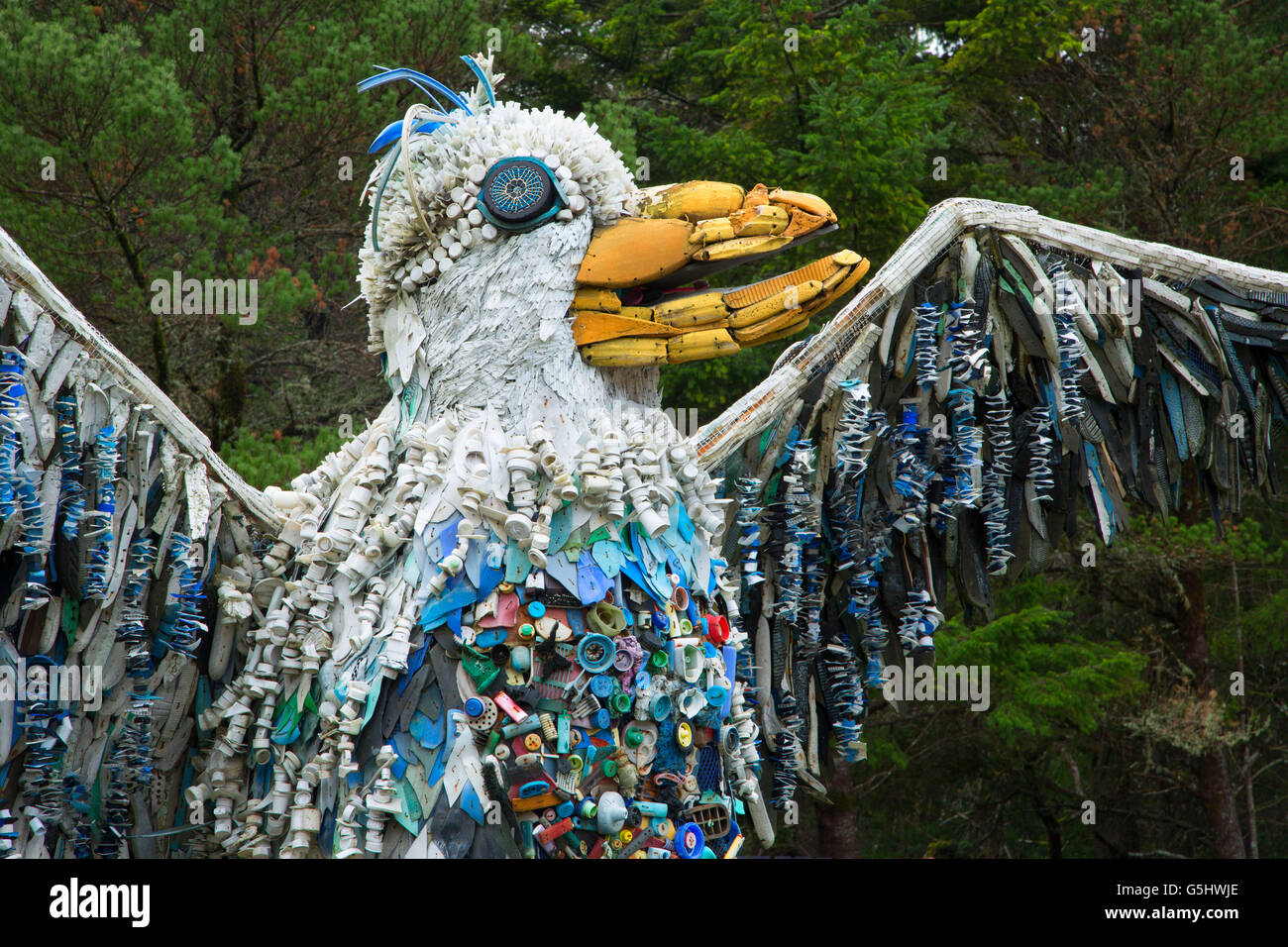 Sculpture trash hi-res stock photography and images - Alamy