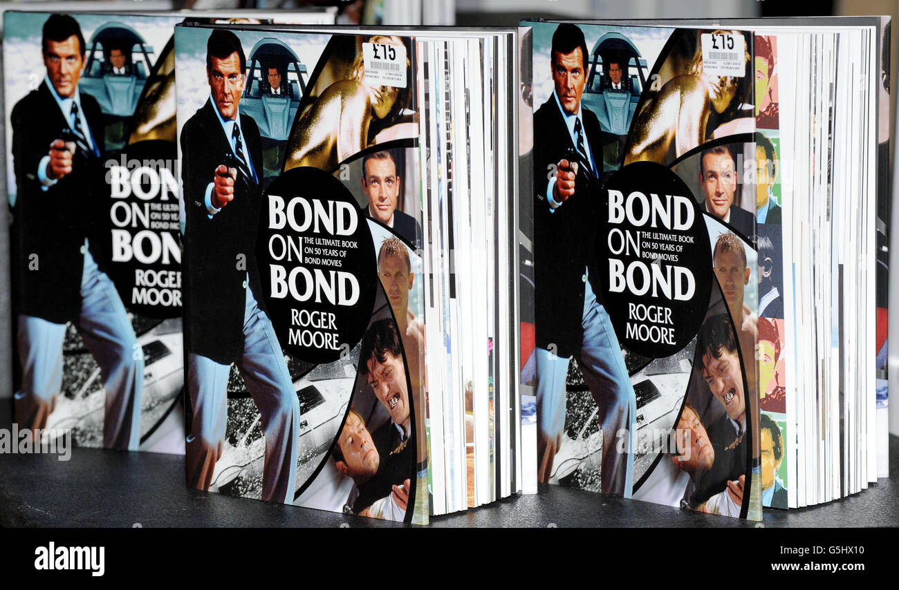 Roger Moore book signing - London Stock Photo - Alamy