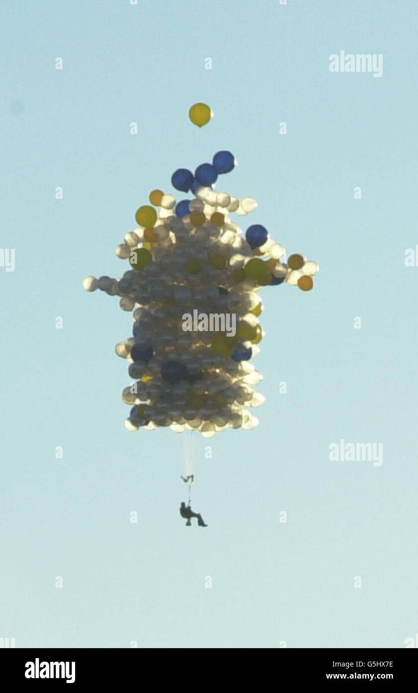 Balloon harness hi-res stock photography and images - Alamy