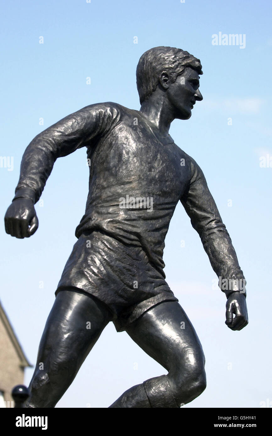 Jim baxter statue unveiled hi-res stock photography and images - Alamy