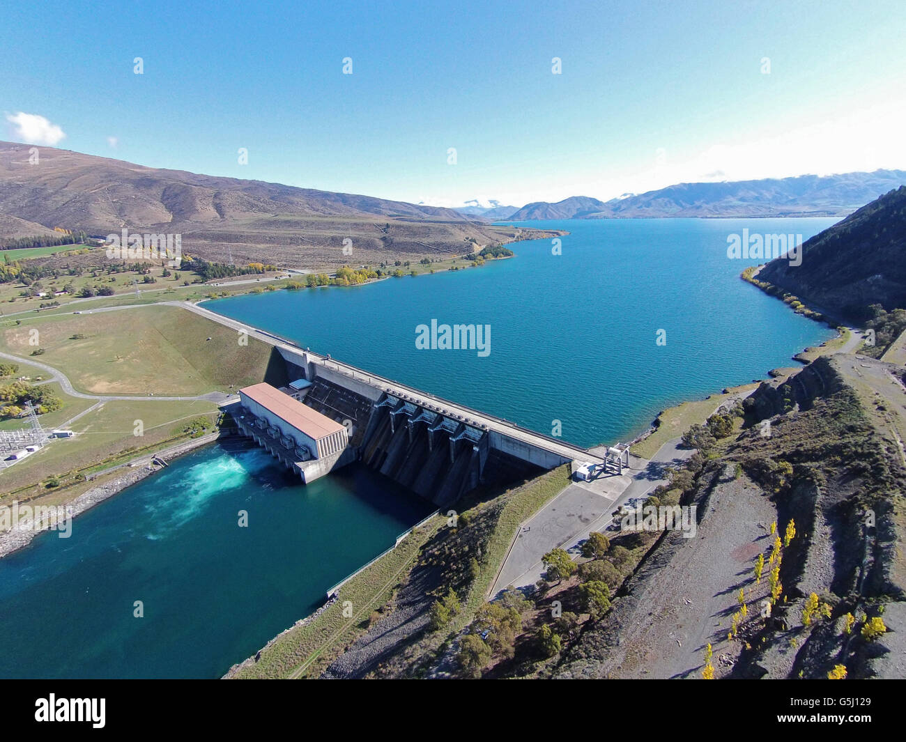 Lake Aviemore, Aviemore Dam, and Lake Waitaki (below dam), Waitaki ...