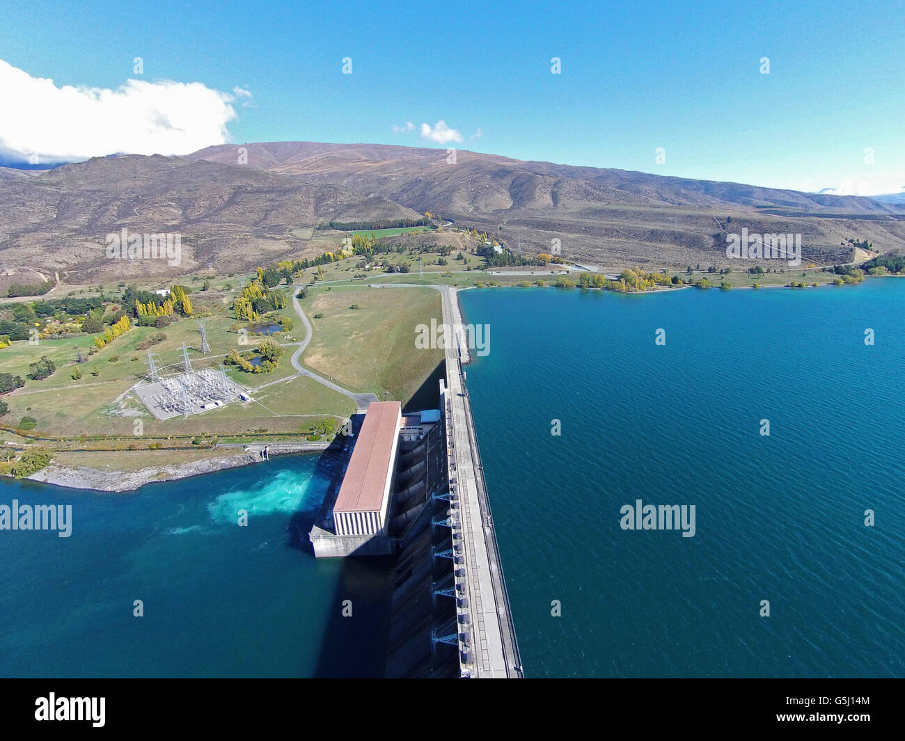 Lake Aviemore, Aviemore Dam, and Lake Waitaki (below dam), Waitaki ...
