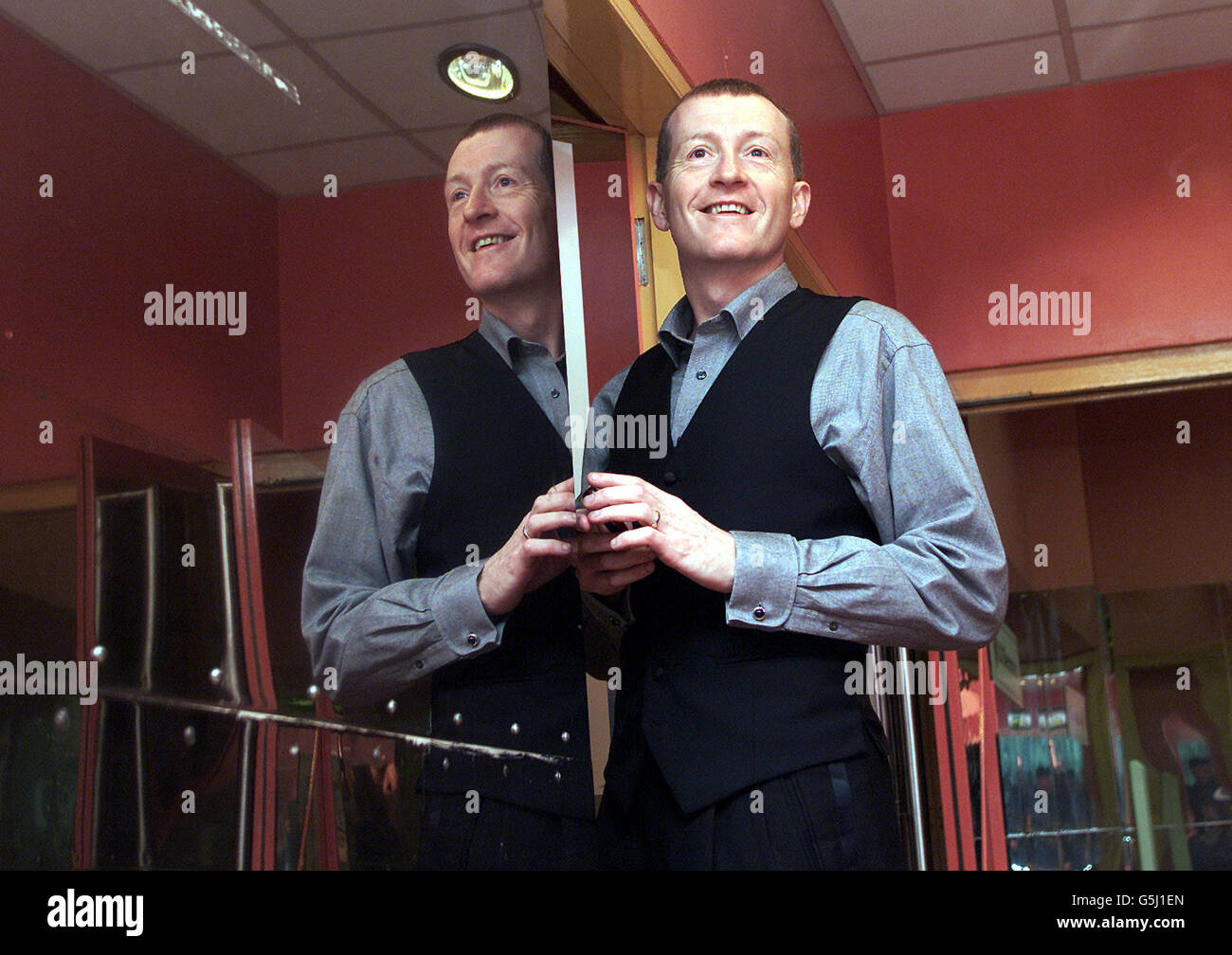 Lg cup snooker hi-res stock photography and images - Alamy