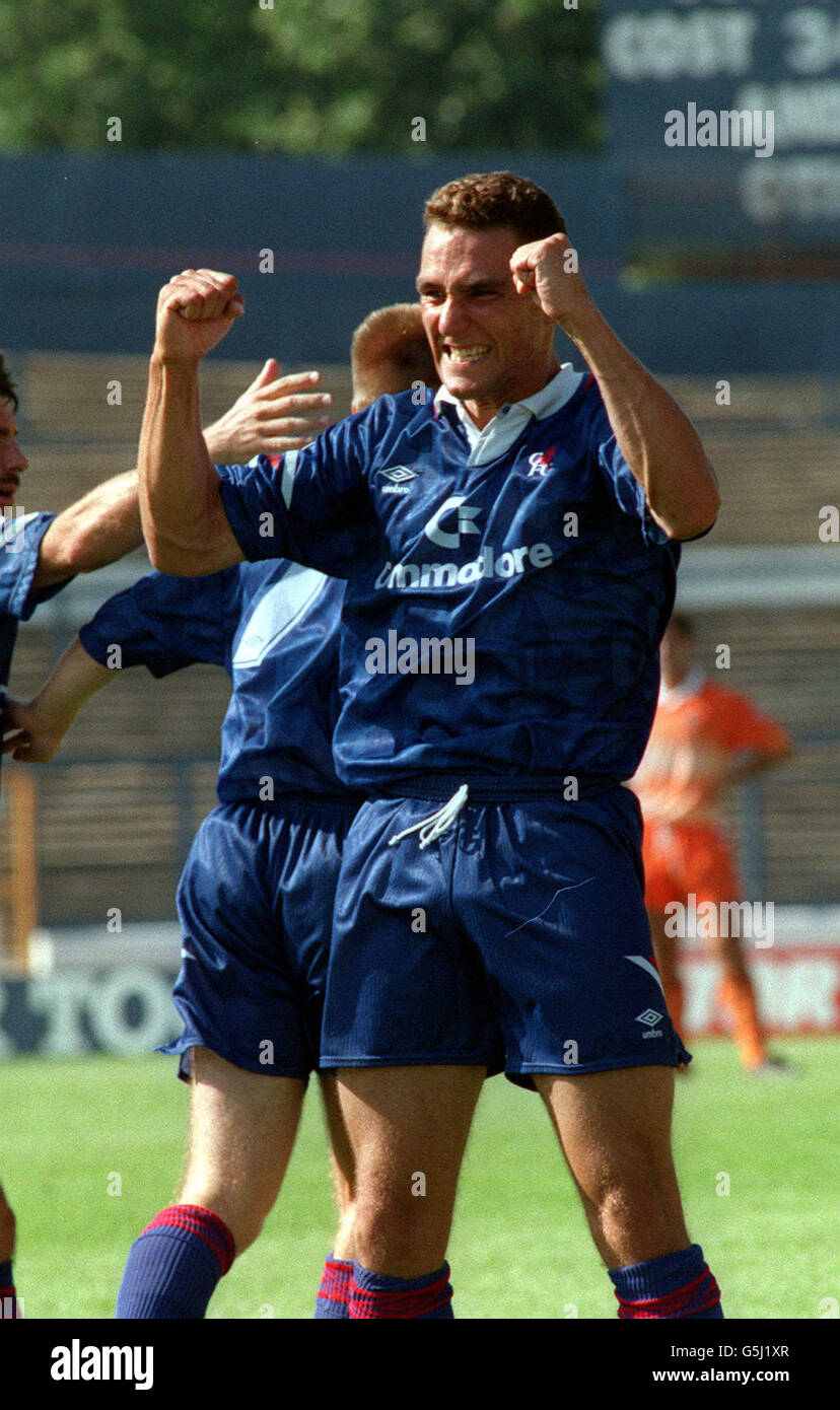 Sport football vinnie jones hi-res stock photography and images - Alamy