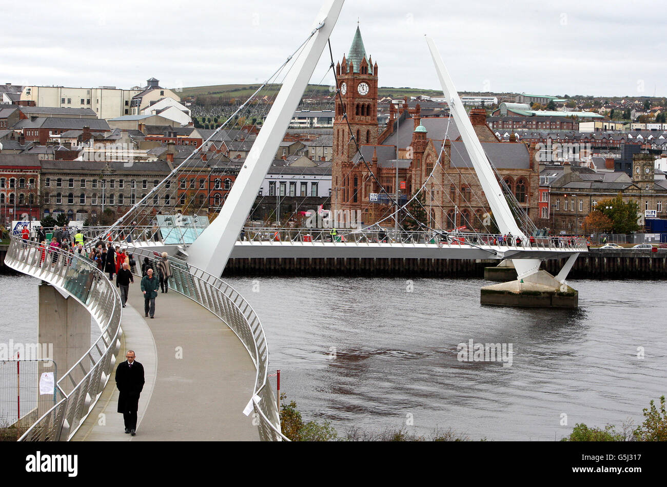 Belfast Crown Bar Stock Photo - Alamy