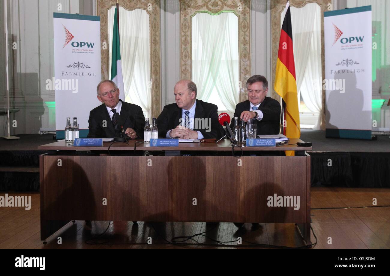 Wolfgang Schauble press conference Stock Photo - Alamy