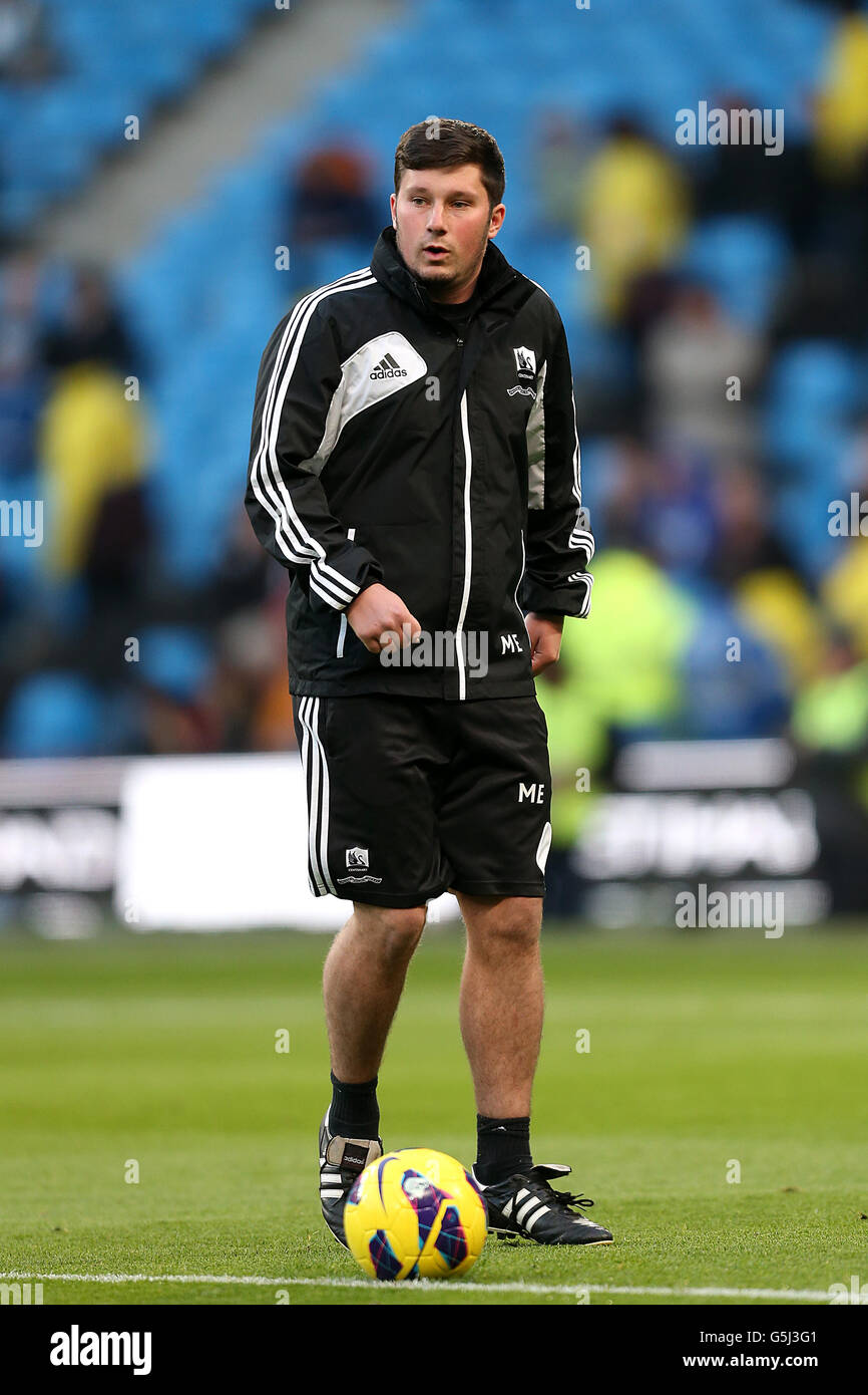 Full length kit man kitman hi-res stock photography and images - Alamy