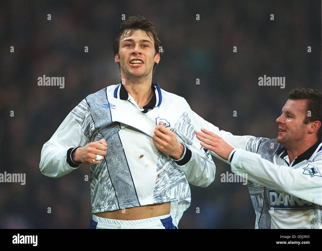 Wimbledon v Everton.. Duncan Ferguson celebrates his 1st goal with ...