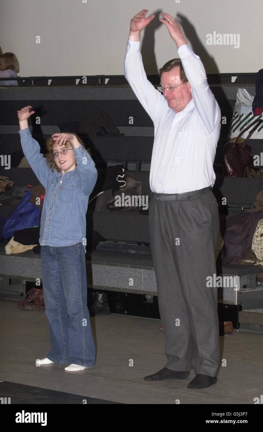 Circus skills hi-res stock photography and images - Alamy