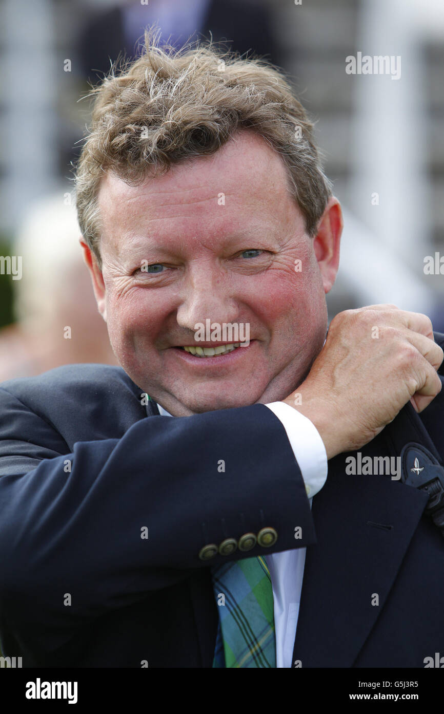 Mark johnston horse hi-res stock photography and images - Alamy