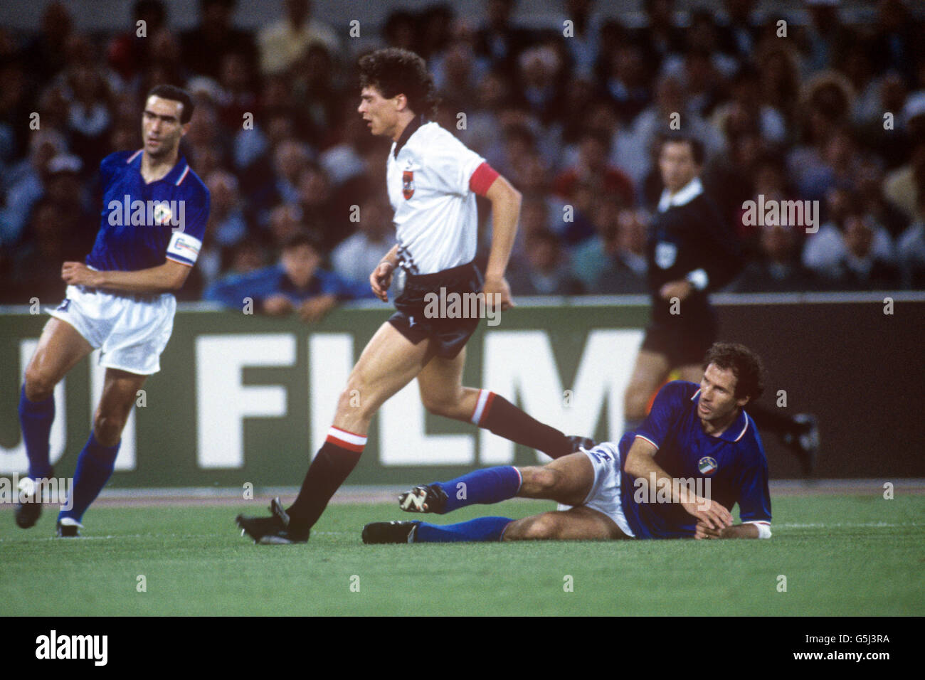 Soccer world cup italia 1990 group italy austria olympic stadium High ...