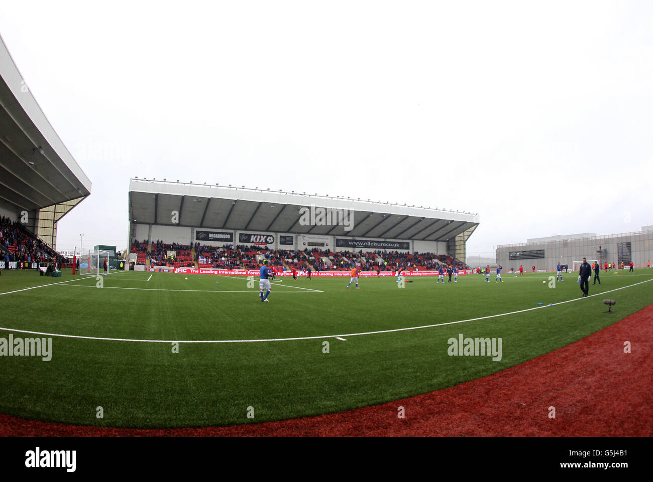 Soccer - Irn Bru Scottish Third Division - Clyde v Rangers - Broadwood ...