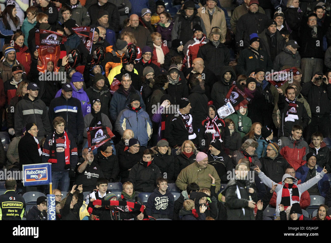 A general view edinburgh rugby fans in stands hi-res stock photography ...