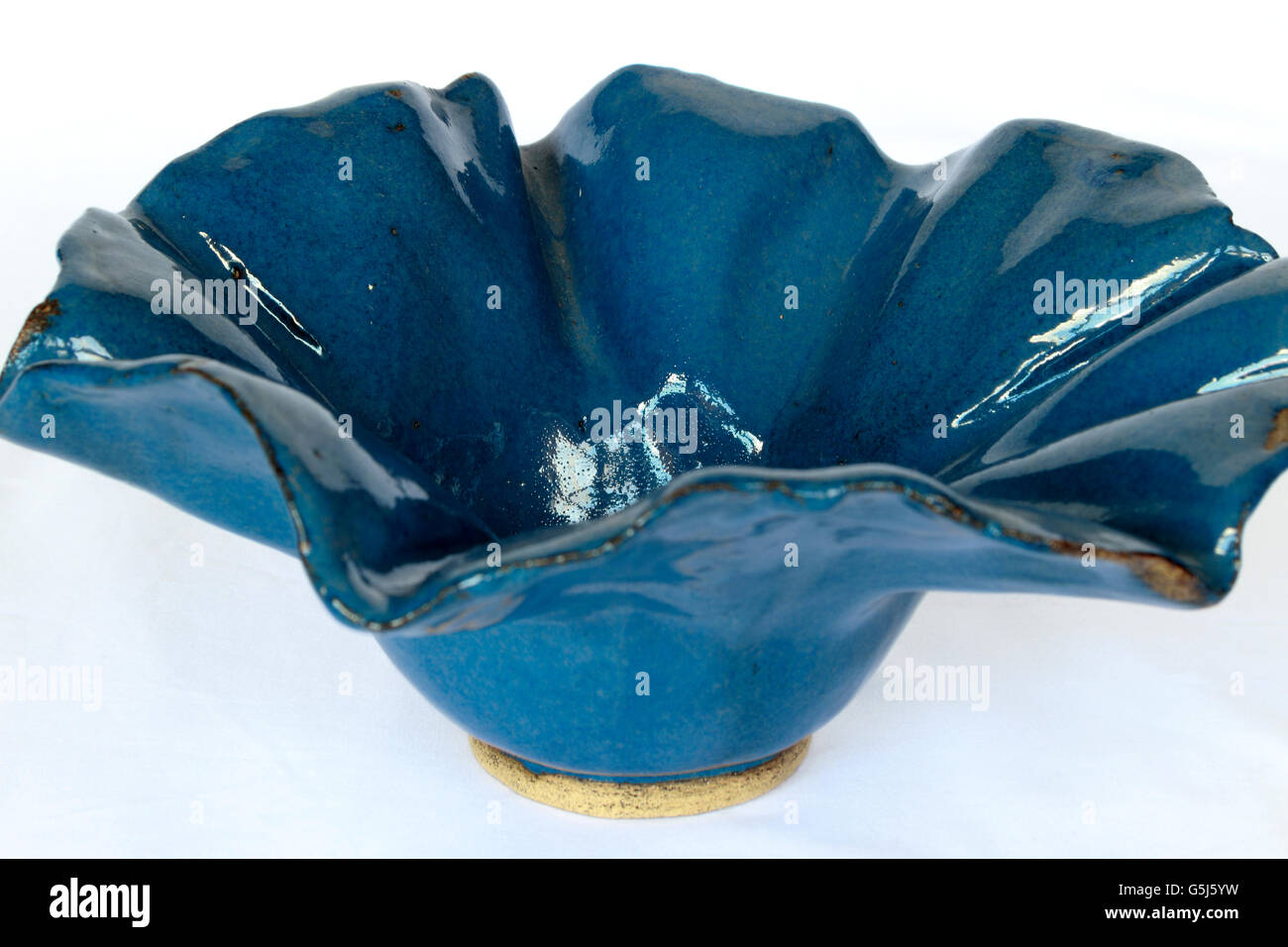 Ceramic pot pottery blue glazed fluted bowl Stock Photo - Alamy Ceramic pot pottery blue glazed fluted bowl Stock Photo - Alamy