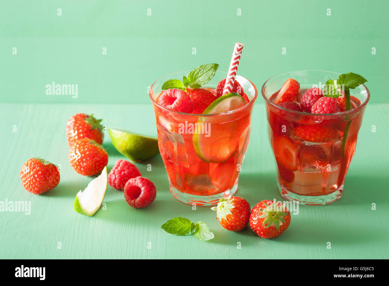 Raspberry lemonade hi-res stock photography and images - Alamy