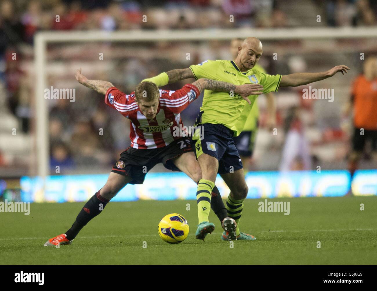 Sunderland's James McClean and Aston Villa's Stephen Ireland battle for ...