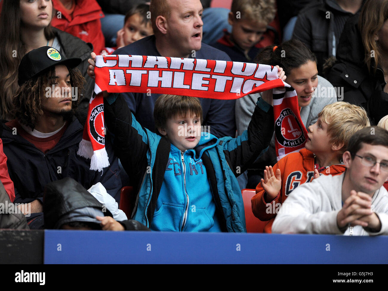 Charlton Athletic fans show their support in the stands Stock Photo - Alamy