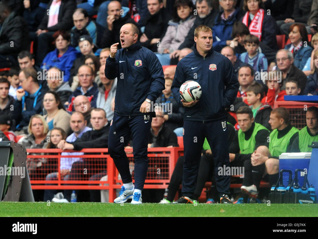 Barnsley manager keith hill hi-res stock photography and images - Alamy
