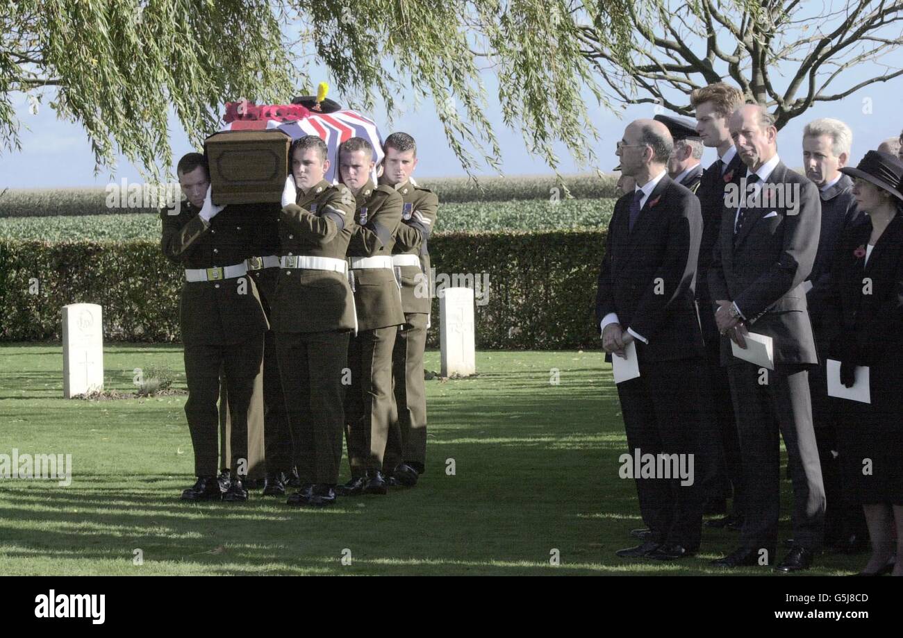 Lancashire fusiliers hi-res stock photography and images - Alamy