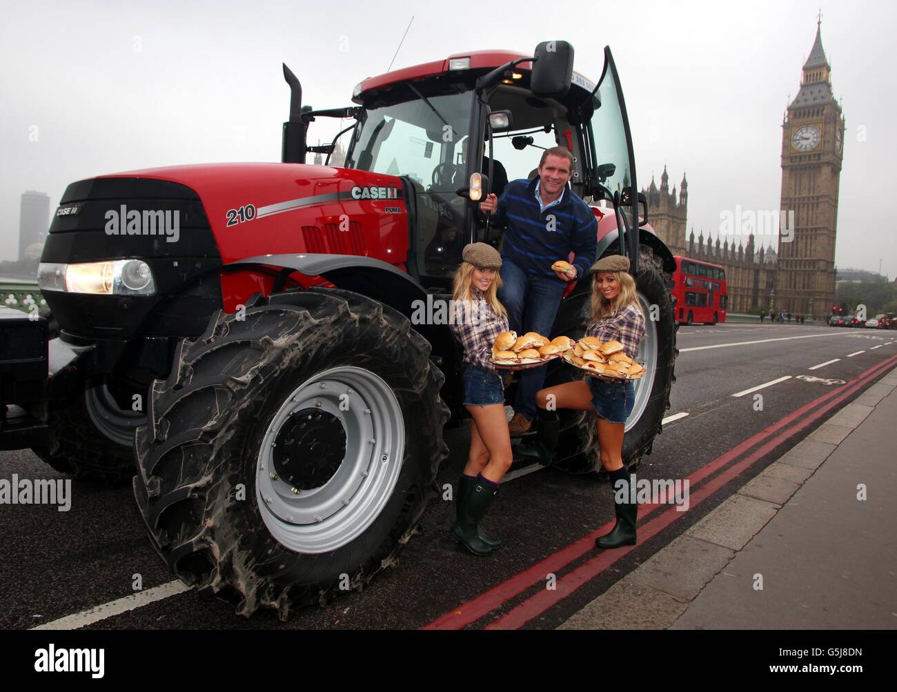 British pork red tractor hi-res stock photography and images - Alamy