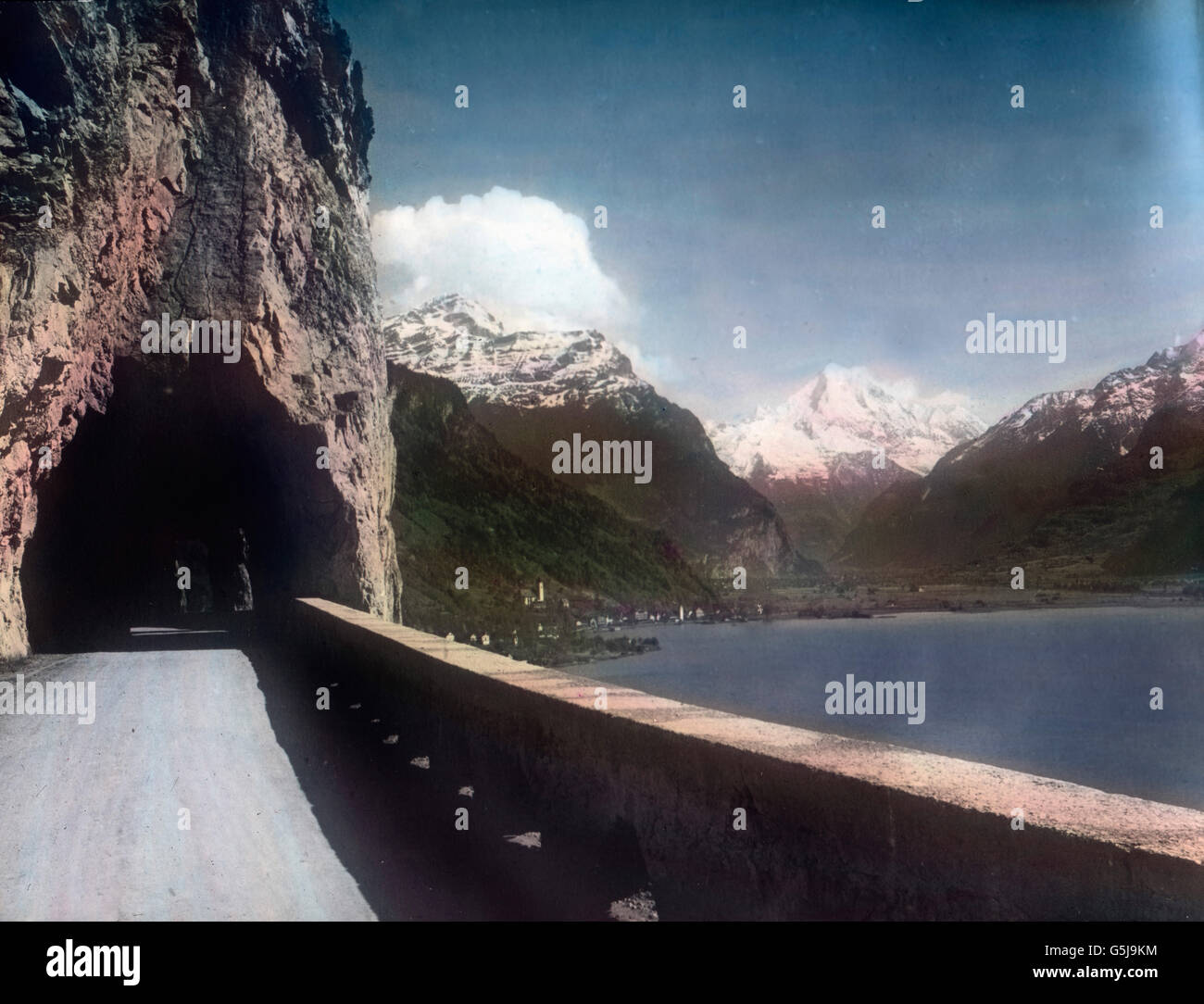 Die Axenstraße am Vierwaldstättersee in der Schweiz, ca. 1910er Jahre ...