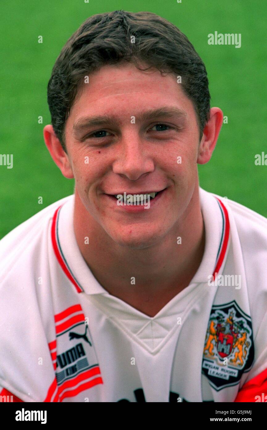 SOCCER. TONY ADAMS Stock Photo - Alamy