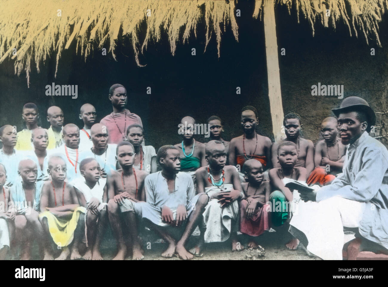 Original Bildunterschrift: Katechismus Unterricht. Original caption ...