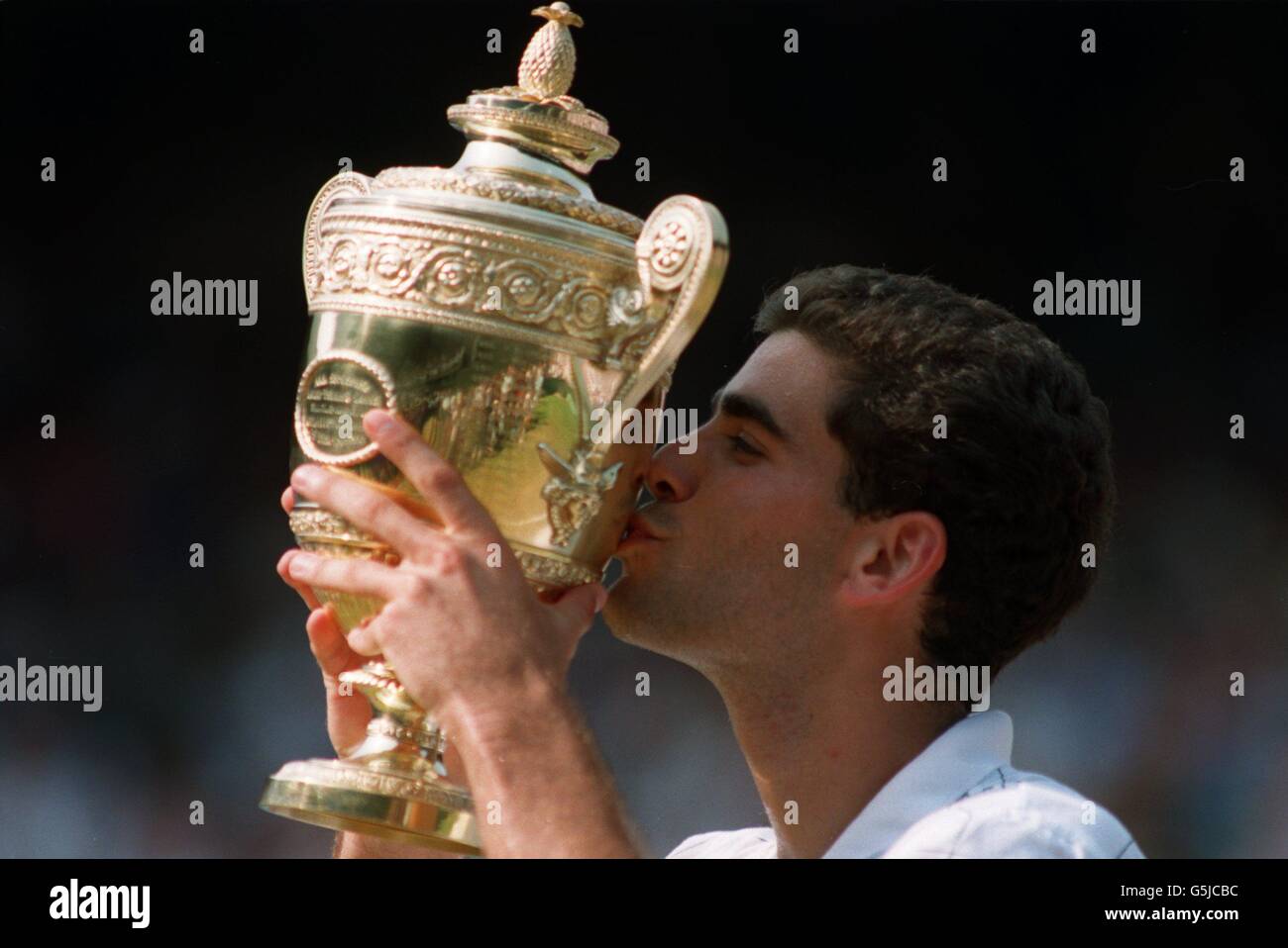 Kissing pete sampras hi-res stock photography and images - Alamy