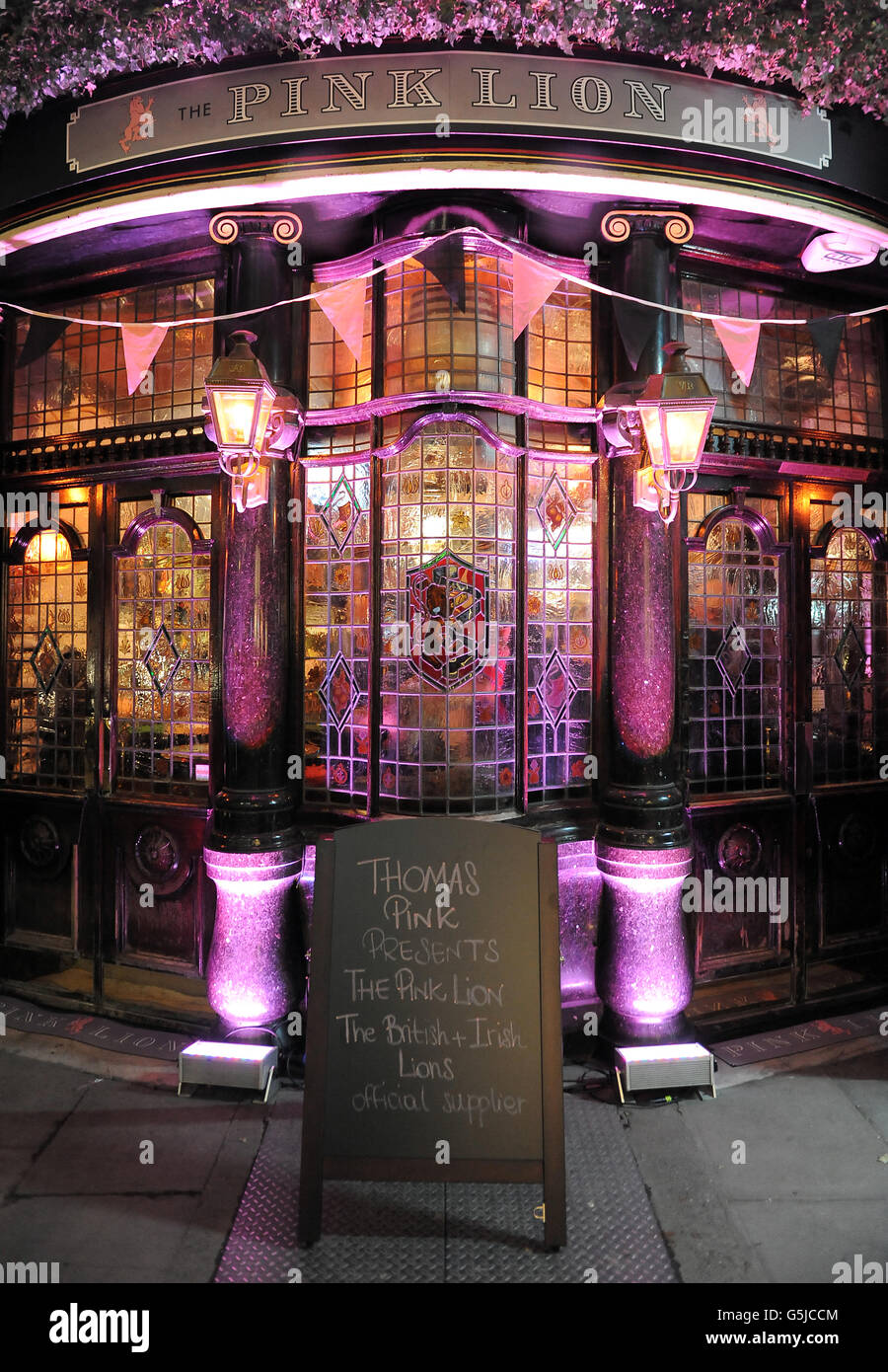 Rugby union thomas pink presents the pink lion pub launch hi-res stock ...