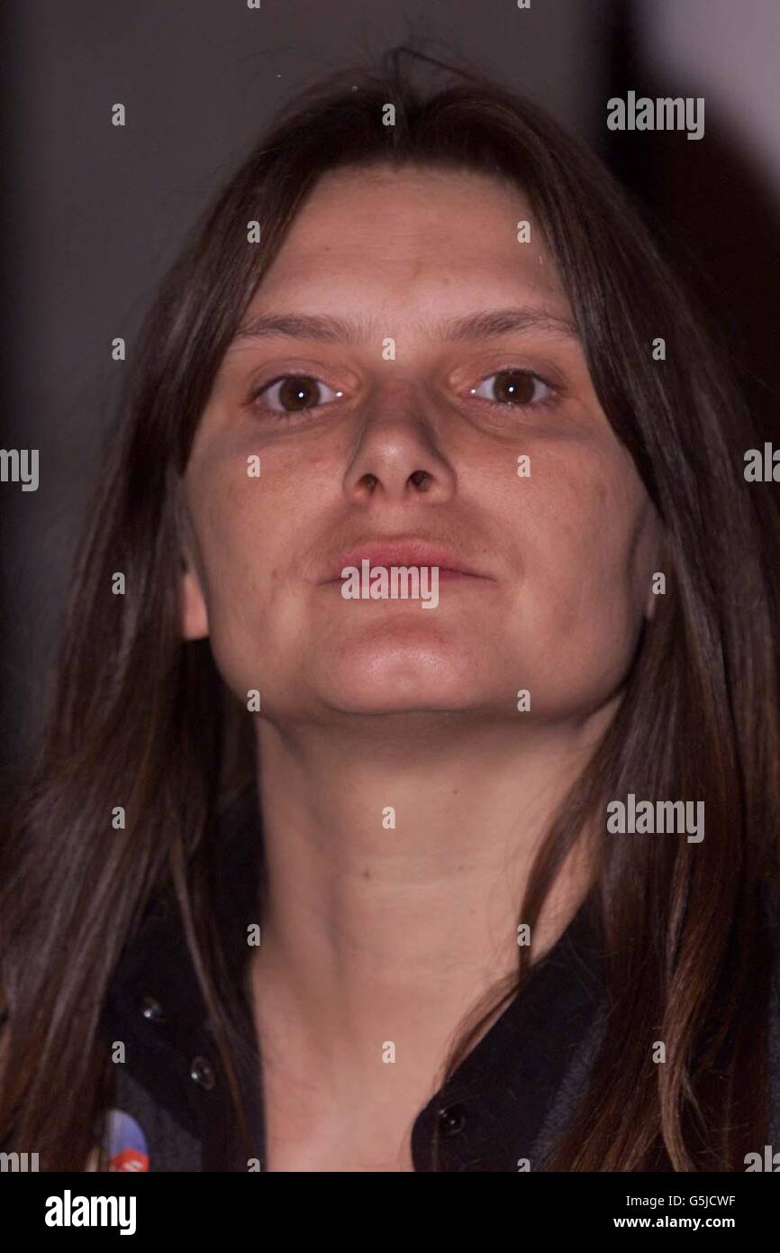 Sarah payne court case mother hi-res stock photography and images - Alamy