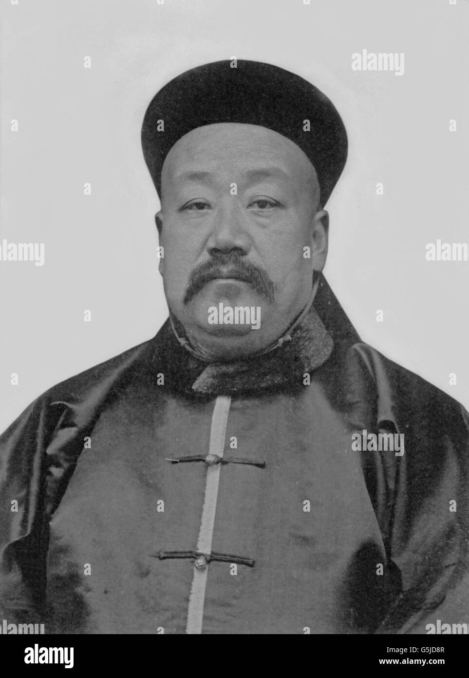 Der gebildete Chinese zeichnet sich durch gepflegtes Öußeres und ...