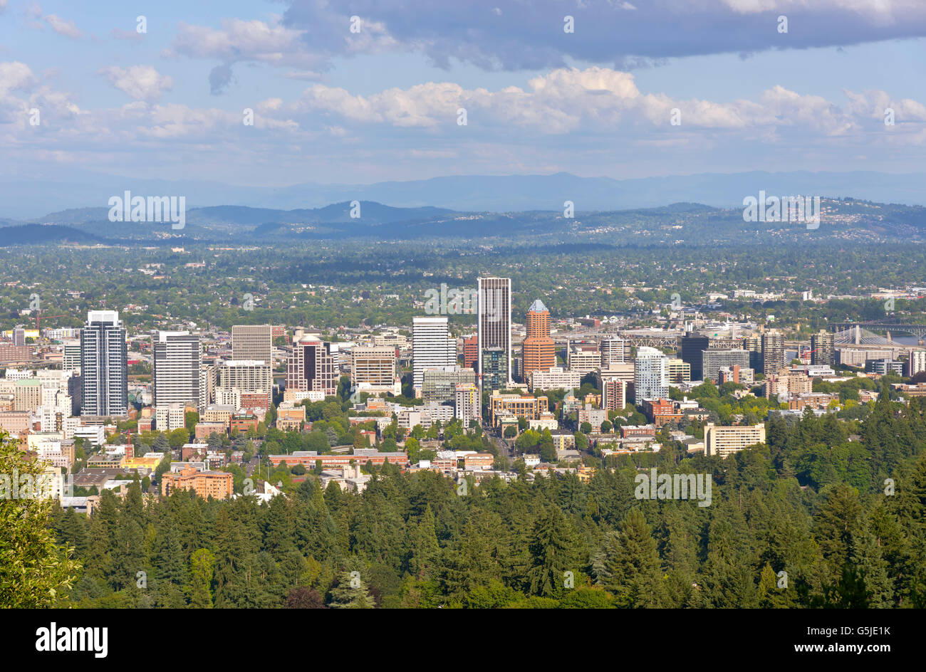 Portland oregon view hi-res stock photography and images - Alamy