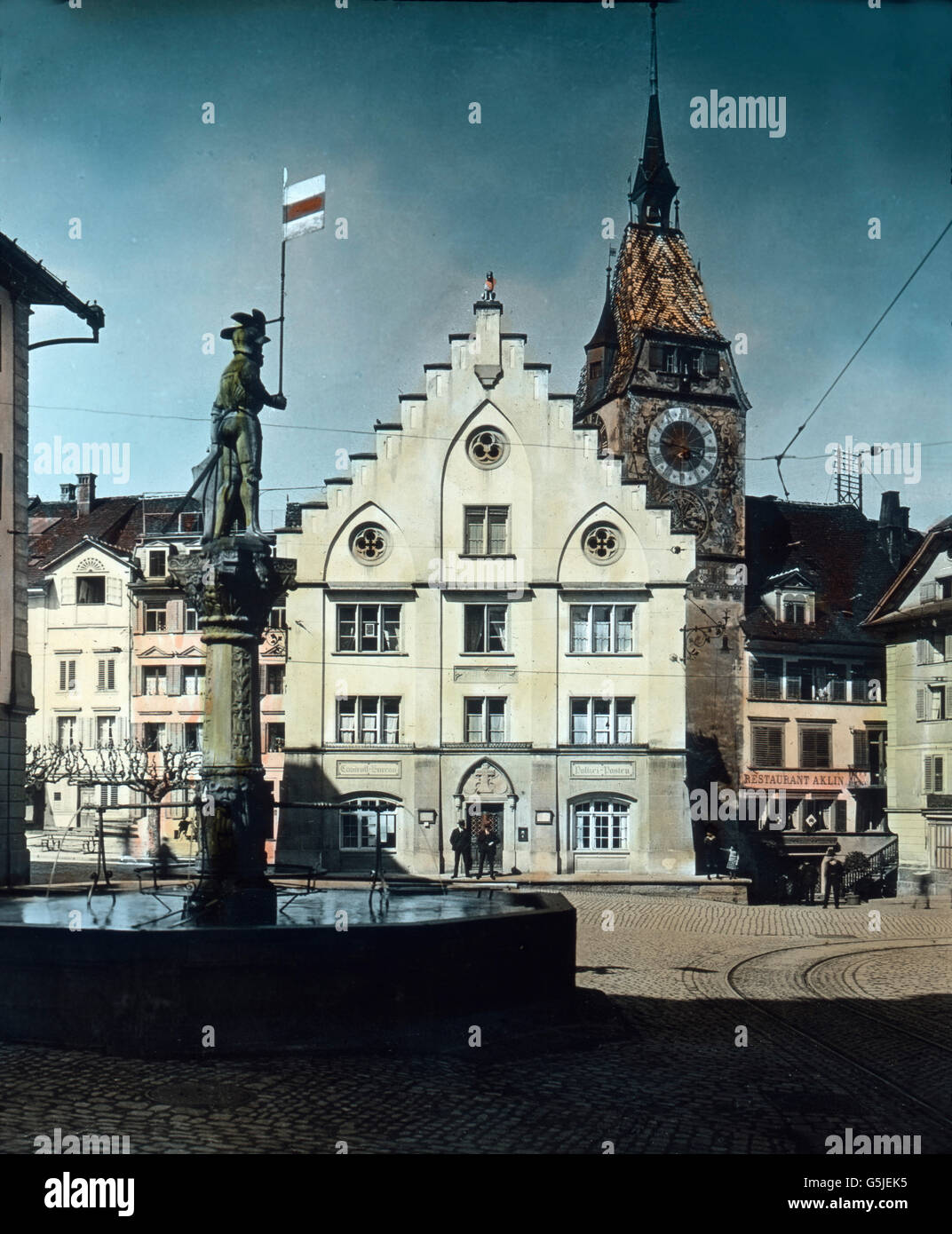 Das 1505 erbaute Rathaus am Kolinplatz in Zug, Schweiz 1930er Jahre ...