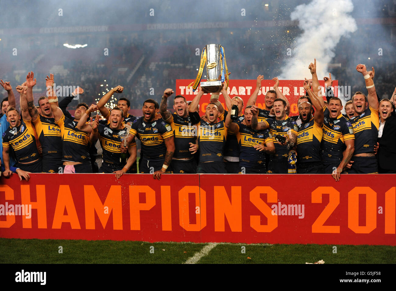 Leeds Rhinos' Kevin Sinfield with the trophy as Leeds Rhinos celebrate ...