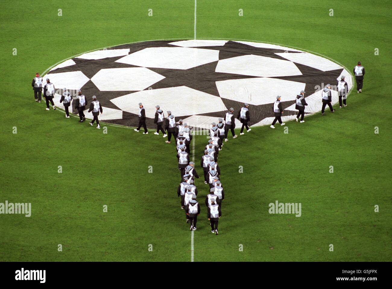 Uefa Champions League Juventus v Dortmund. Champions League centre circle and ball boys Stock ...
