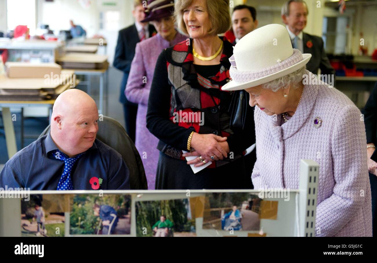 Queen visits Poppy Factory Stock Photo - Alamy