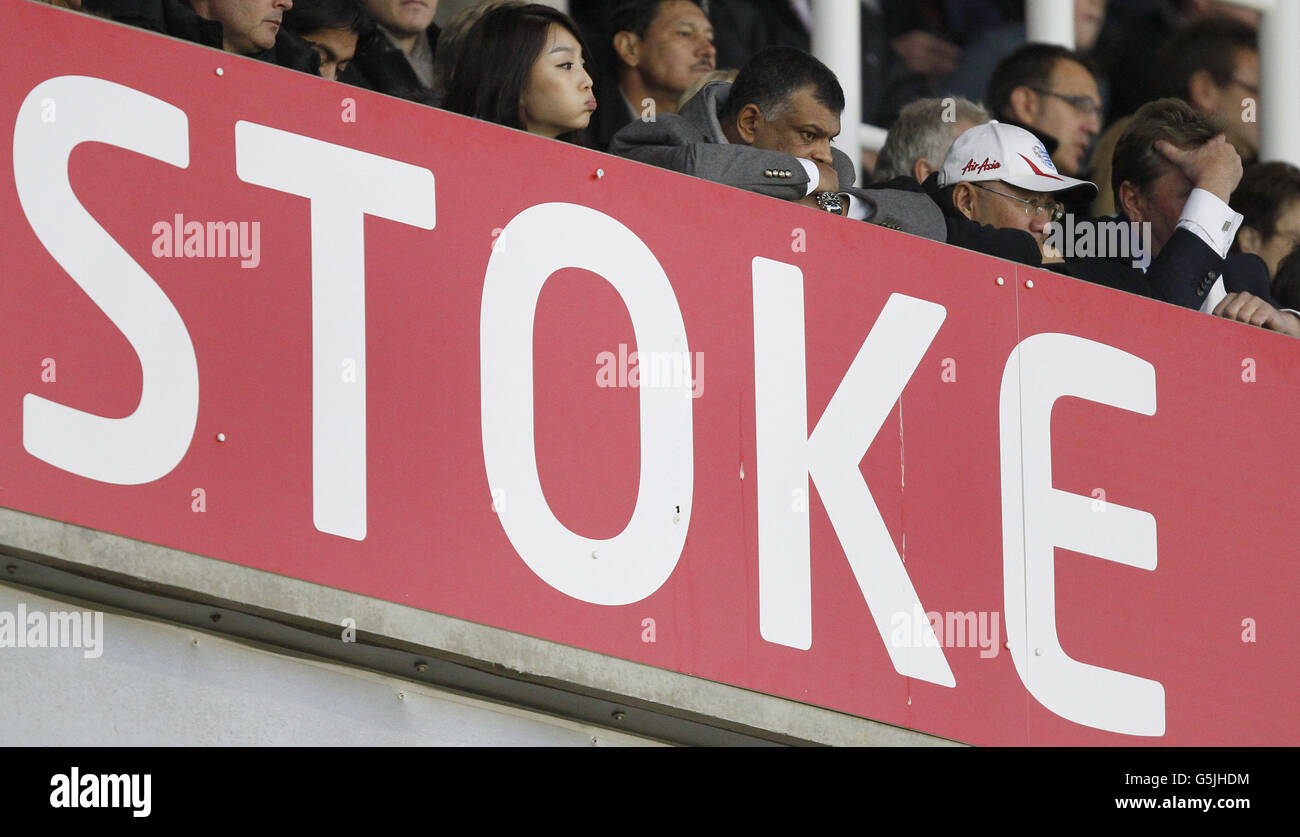 Philip beard hi-res stock photography and images - Alamy